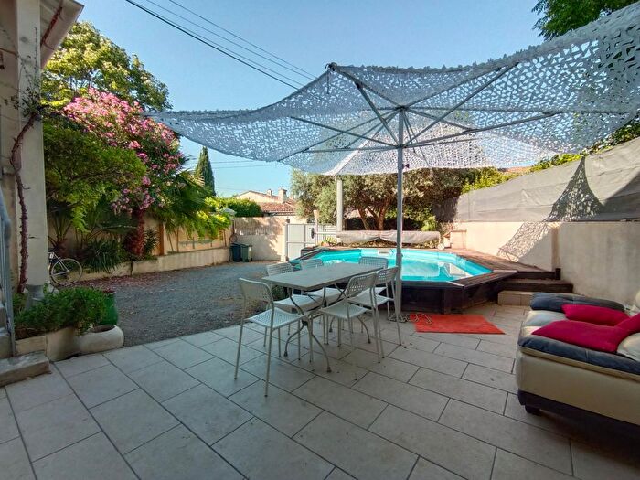 Maison à vendre - Nîmes, Route dArles - 5 pièces - 3 chambres