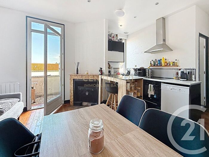 Bourgoin-Jallieu, Centre-ville, Pont Saint-Michel : Appartement 2 pièces à vendre