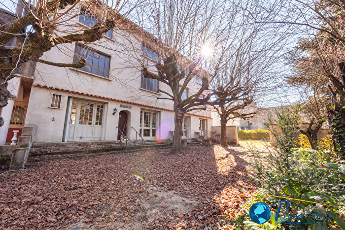 Appartement à vendre - Sury-le-Comtal - 5 pièces - 2 chambres