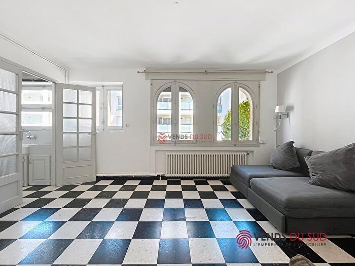 Appartement à louer - Béziers, Champ de Mars - 1 pièce