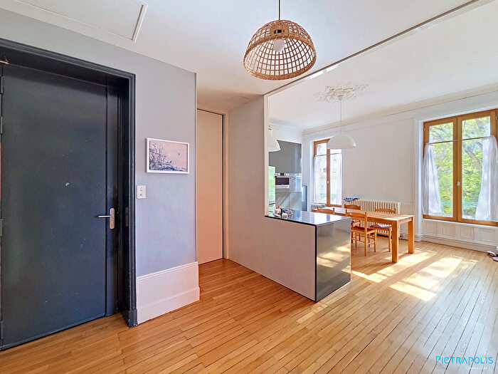 Chalon-sur-Saône, Centre-ville : Appartement 6 pièces à vendre