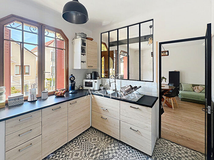 Maison à vendre - Bourg-la-Reine, Nord des pépinières - 7 pièces - 5 chambres