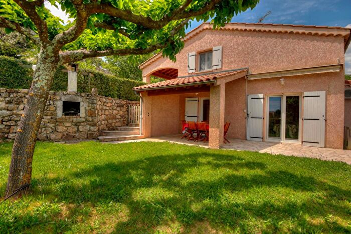 Appartement à louer - Lablachère - 4 pièces - 3 chambres