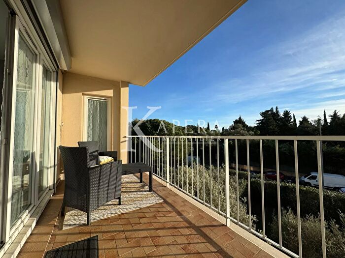 Appartement 3 pièces à louer à Antibes, Antibes-les-Pins, Trianon, Le Fournel, Peyregoue