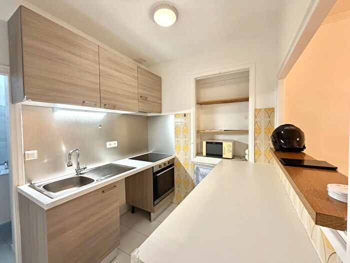 Appartement à louer - Saint-Jean-Cap-Ferrat - 3 pièces - 2 chambres