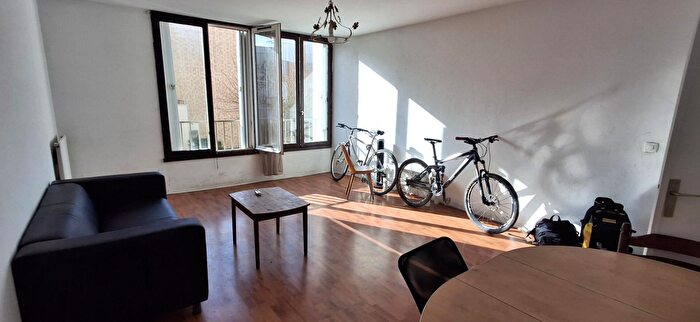 Appartement à vendre - Évry, Les Epinettes - 3 pièces - 2 chambres