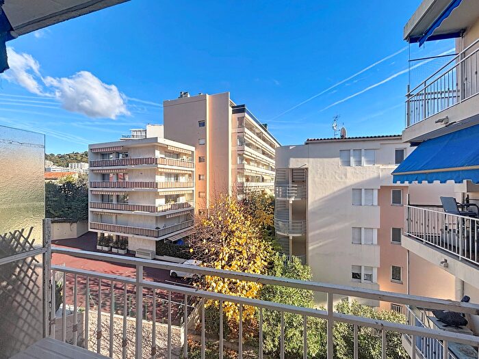 Appartement à louer - Le Cannet, Bas Cannet - 1 pièce