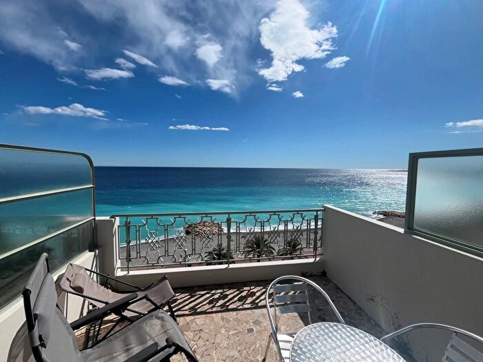 Appartement à louer - Nice - 2 pièces - 1 chambre