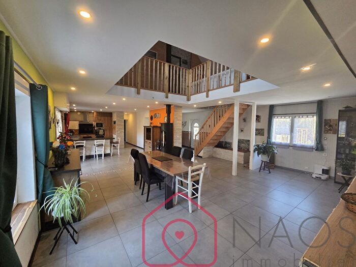 Maison 9 pièces à Ploumagoar, à vendre