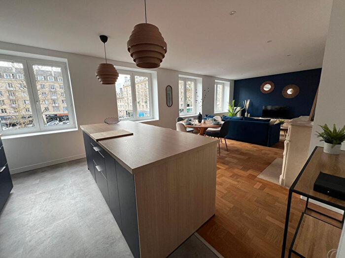 Appartement à louer - Caen, Saint-Jean - 5 pièces - 4 chambres