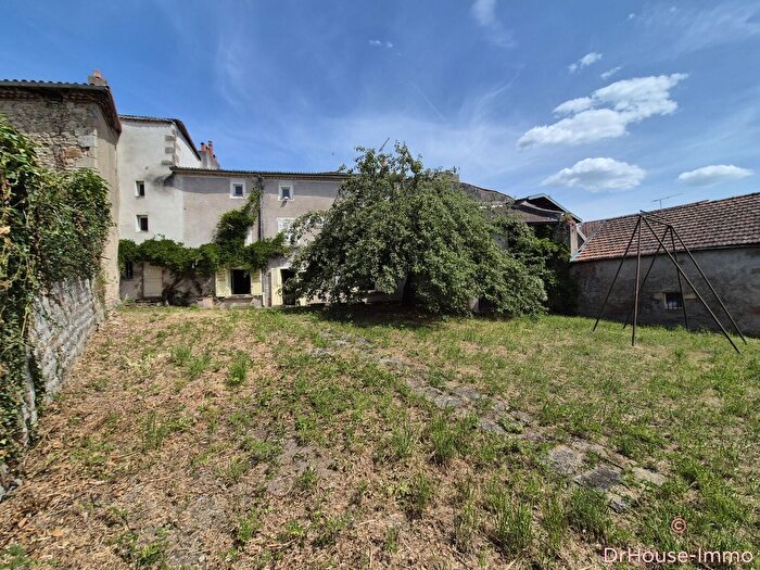 Cunlhat : Maison 9 pièces à vendre
