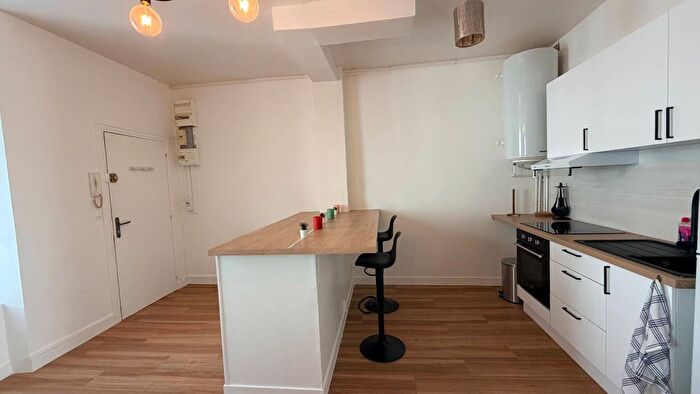 Appartement à louer - Centre, Château-Thierry - 2 pièces - 1 chambre