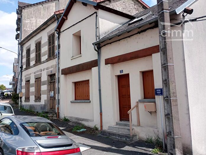 Bourganeuf - Maison 7 pièces à vendre