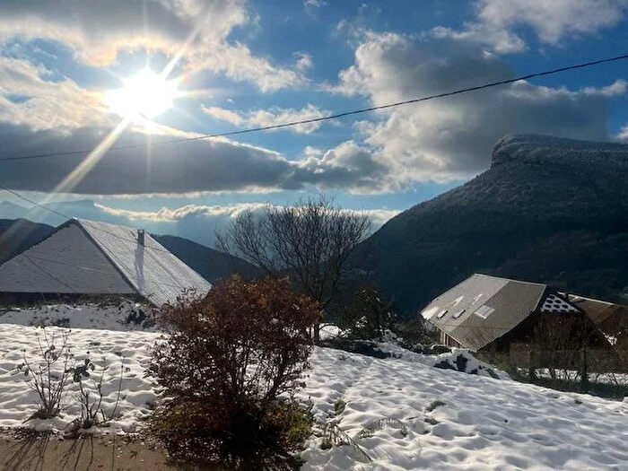 Maison à vendre - Thoiry - 7 pièces - 4 chambres