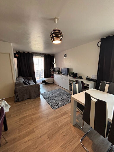 Appartement à vendre - Évry, Centre-ville - 3 pièces - 2 chambres