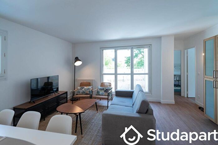 Reste des Chenes-Le Ponceau, Cergy : Appartement 1 pièce à louer