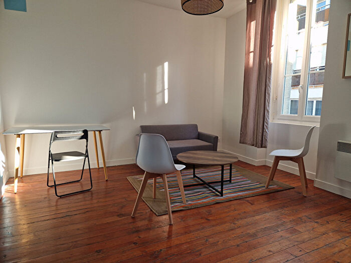 Appartement à louer - Bordeaux, Victoire, Sainte-Eulalie - 2 pièces - 1 chambre