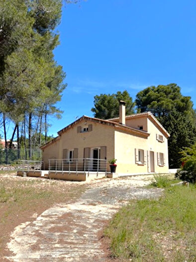 Maison 5 pièces à louer à Éguilles