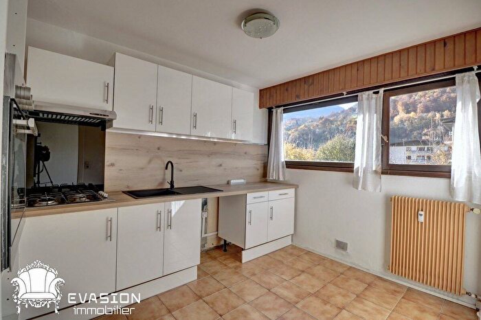 Appartement à louer - Sallanches - 3 pièces - 2 chambres