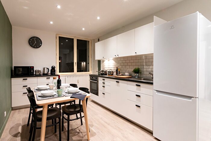 Appartement à louer - Nantes, Saint-Donatien, Tortière - 5 pièces - 4 chambres
