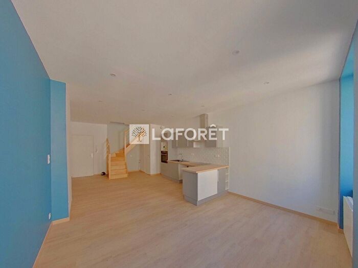 Appartement à louer - Centre Ville, Bourg-en-Bresse - 4 pièces - 3 chambres