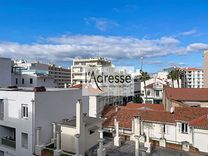 Appartement à vendre - Antibes, Coeur de ville - 3 pièces - 2 chambres
