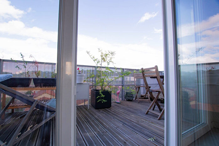 Appartement à louer - Cenon, Mairie, Lissandre - 4 pièces - 1 chambre