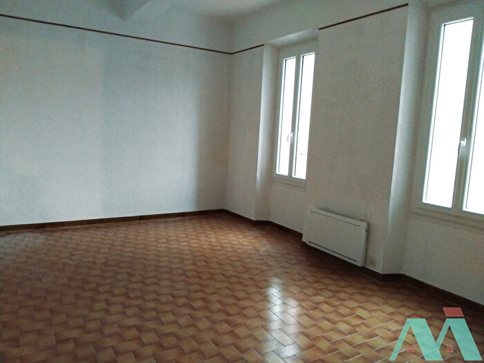 Appartement à louer - Le Cannet-des-Maures - 3 pièces - 2 chambres