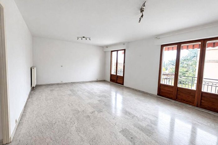 Appartement à louer - Gambetta, Nîmes - 2 pièces - 1 chambre