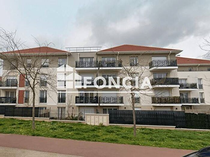 Appartement à louer - Les Rougeux, Jouy-le-Moutier - 2 pièces - 1 chambre