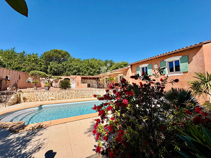 Maison 5 pièces à Sainte-Anastasie-sur-Issole, à vendre