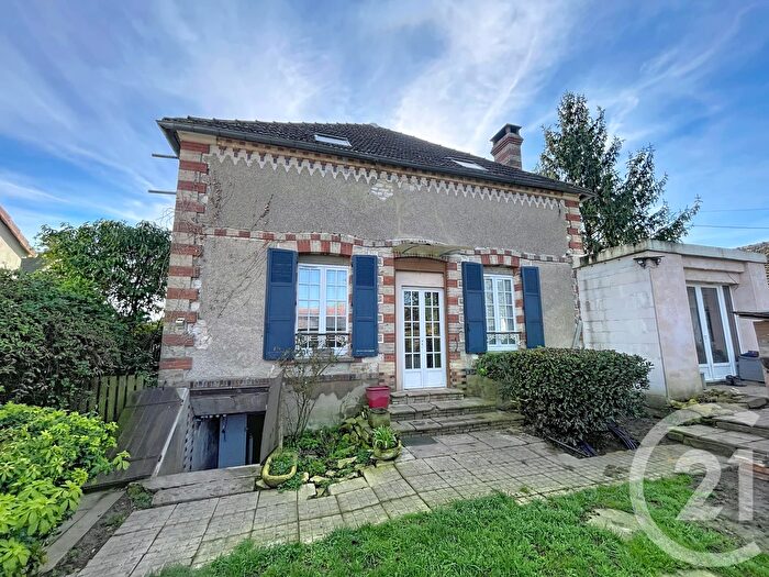 Maison à vendre - Vinneuf - 8 pièces - 6 chambres