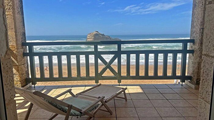 Appartement à louer - Biarritz - 6 pièces - 4 chambres
