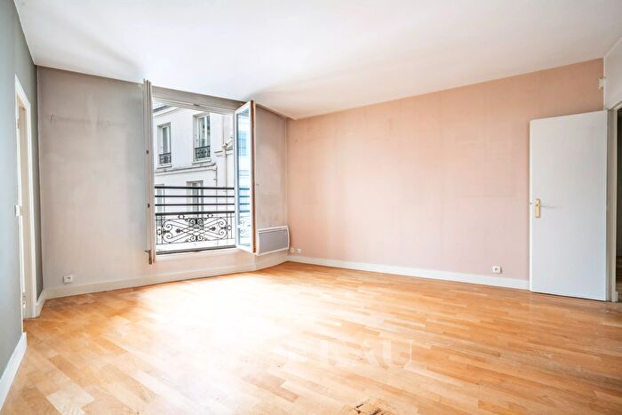 Appartement à vendre - Paris e , Saint-Placide - 3 pièces - 2 chambres