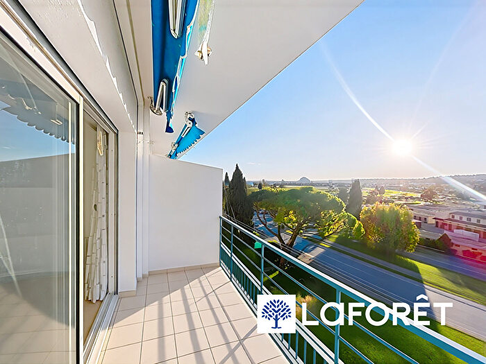 Appartement à vendre - Cagnes-sur-Mer, La Gare, Les Plans, Hippodrome - 2 pièces - 1 chambre