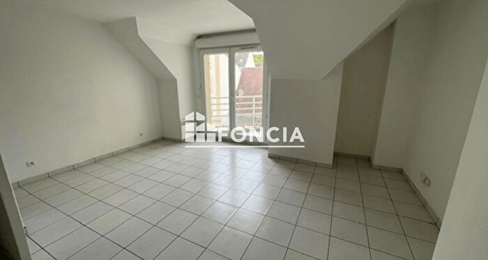 Étampes, Saint-Martin, Saint-Gilles : Appartement 3 pièces à vendre