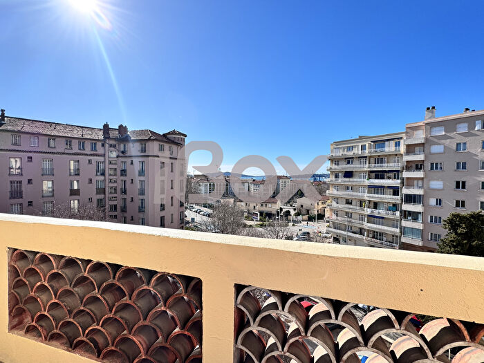 Appartement à vendre - Toulon, Saint-Roch - 2 pièces - 1 chambre