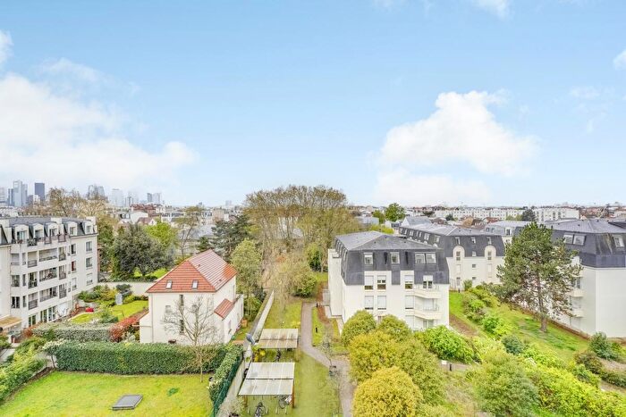 La Garenne-Colombes, Centre Nord, Gare, Mairie : Appartement 4 pièces à vendre