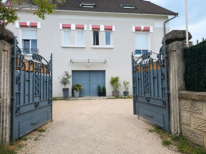 Les Abrets - Maison 6 pièces à vendre