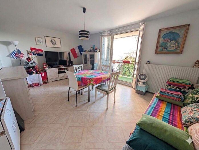 Appartement 3 pièces à vendre à Évry, Bois Sauvage