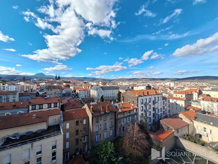 Appartement à louer - Clermont-Ferrand - 2 pièces - 1 chambre