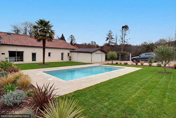 Maison à vendre - Roaillan - 8 pièces - 3 chambres