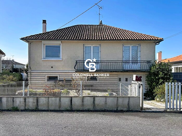 Maison à vendre - Mauzé-sur-le-Mignon - 5 pièces - 3 chambres