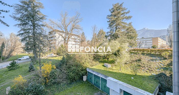 Appartement à vendre - Chambéry, Les Hauts de Chambery - 3 pièces - 2 chambres