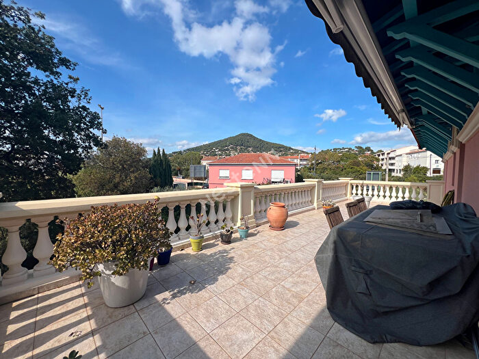 Appartement 4 pièces à vendre à Carqueiranne