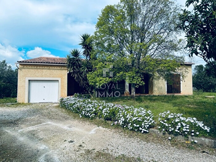 Maison à louer - Solliès-Ville - 5 pièces - 3 chambres