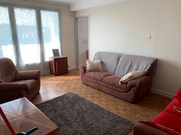 Appartement à vendre - Bron, Le Terraillon - 5 pièces - 4 chambres