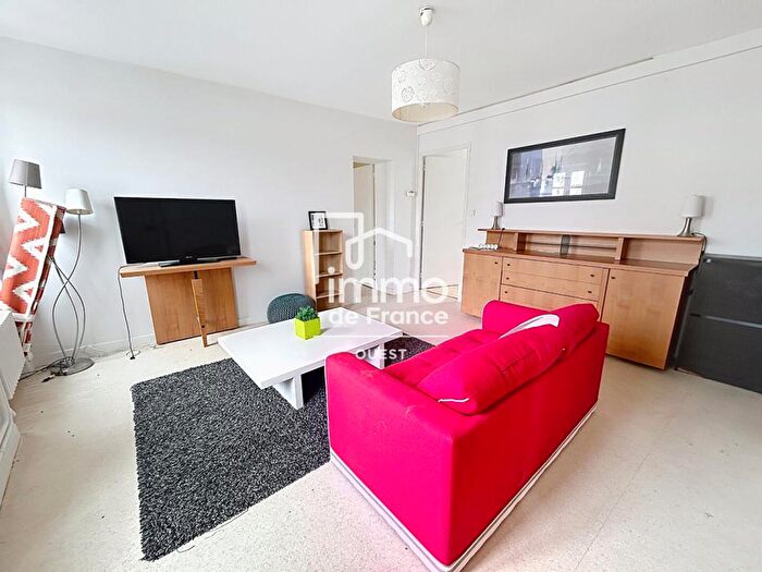 Appartement 3 pièces à Laval, Les Pommeraies, à vendre