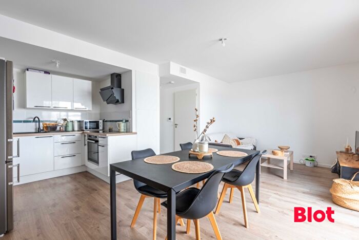 Appartement à vendre - Quartiers Ouest, Moulin du Comte - 2 pièces - 1 chambre