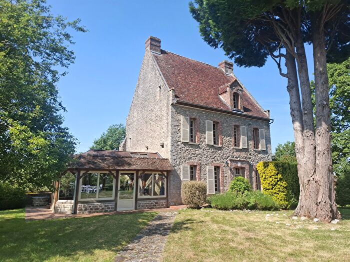 Maison 6 pièces à Forges-les-Eaux, à vendre